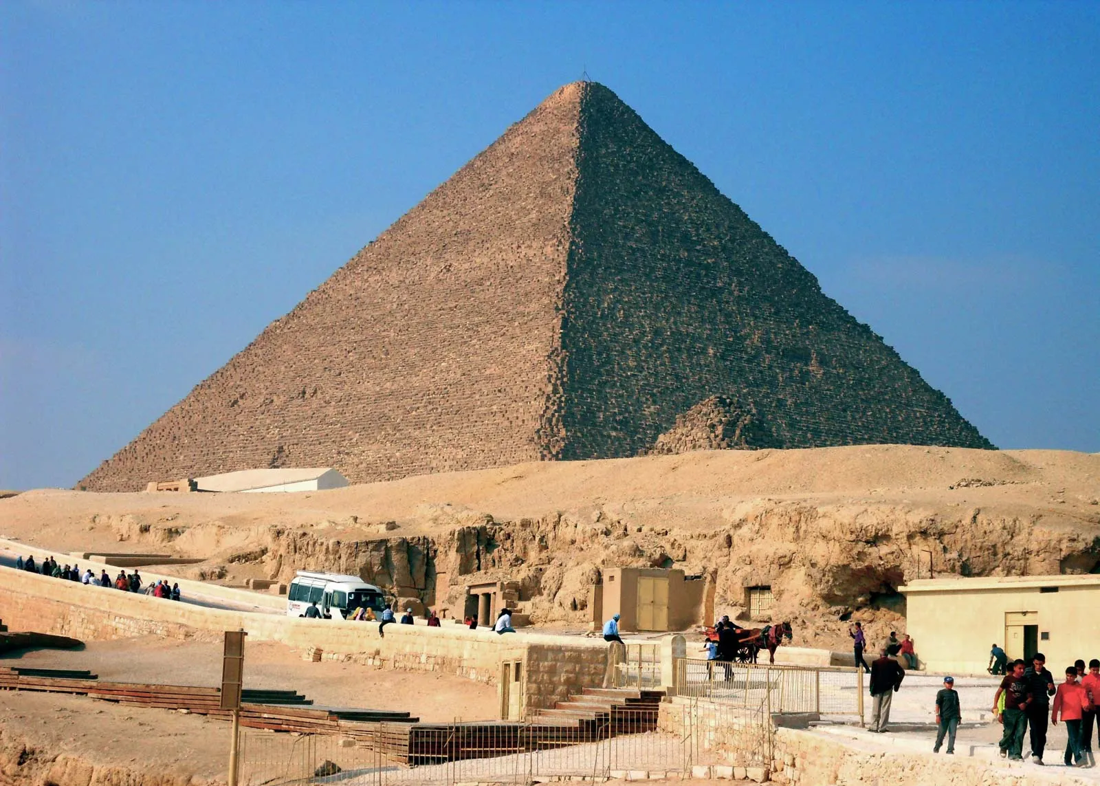 Giza Great Pyramid | The First Encyclopedia